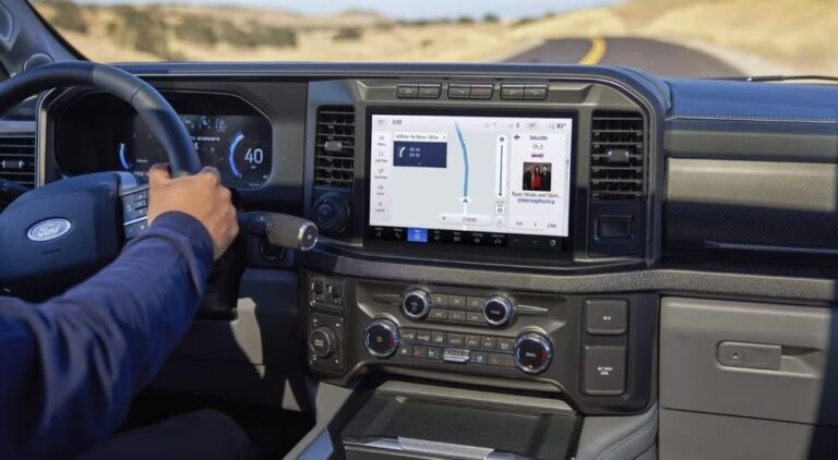 How the 2023 Ford F-250 Is Built for Tough Challenges on the Job Site